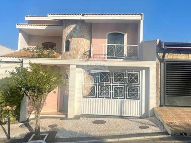Casa para venda em Morada Do Sol de 172.00m² com 3 Quartos, 1 Suite e 2 Garagens