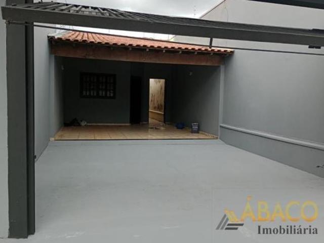 Casa para venda em Morada Dos Deuses de 80.00m² com 2 Quartos, 1 Suite e 2 Garagens