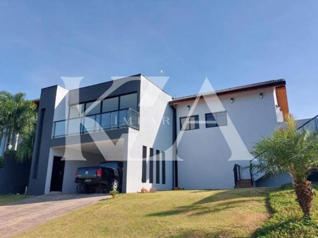 Casa para venda em Morro Alto de 325.00m² com 3 Quartos, 1 Suite e 4 Garagens