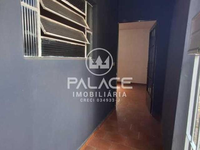 Casa para venda em Morumbi de 200.00m² com 3 Quartos, 1 Suite e 3 Garagens
