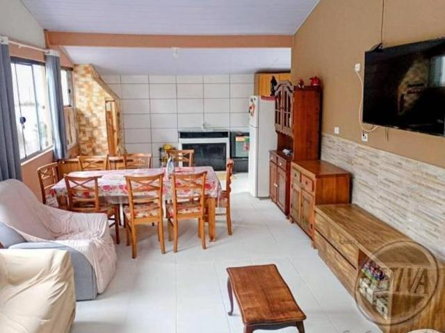Casa para venda em Matinhos de 130.00m² com 4 Quartos e 2 Garagens