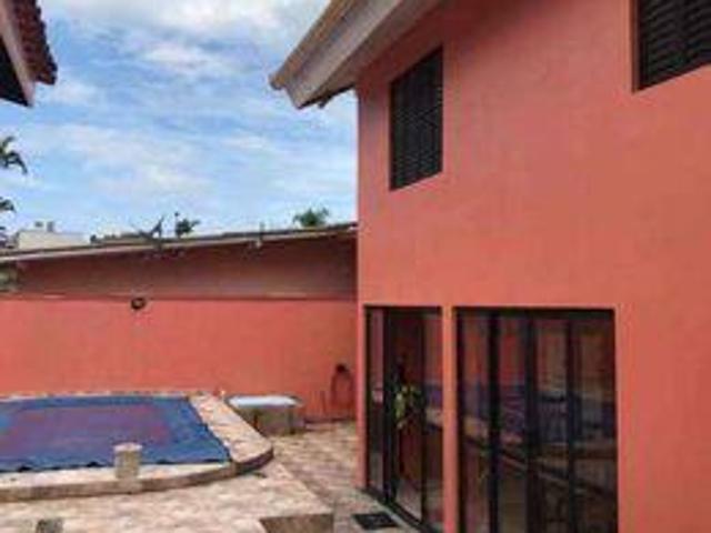 Casa para venda em Matinhos de 180.00m² com 3 Quartos e 3 Garagens