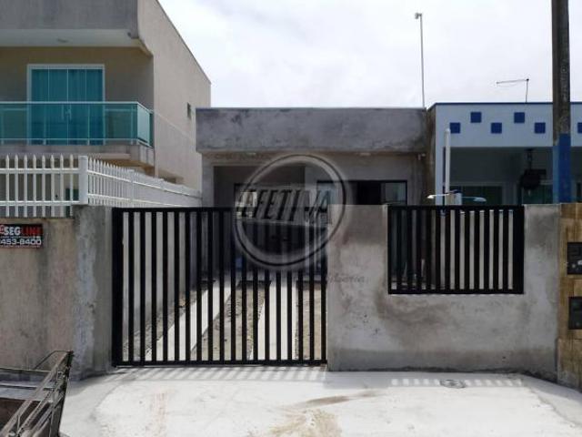 Casa para venda em Matinhos de 58.00m² com 2 Quartos, 1 Suite e 1 Garagem