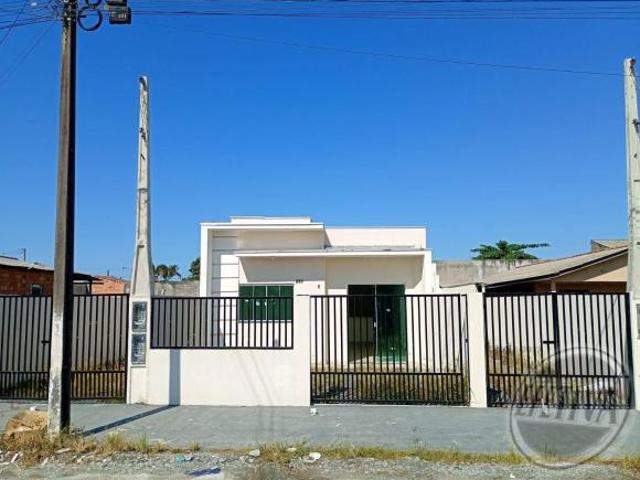 Casa para venda em Matinhos de 60.00m² com 2 Quartos e 2 Garagens