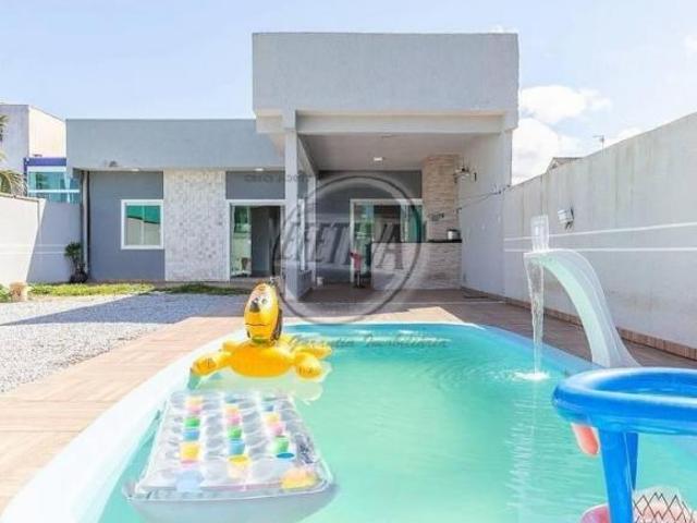 Casa para venda em Matinhos de 70.00m² com 2 Quartos e 5 Garagens