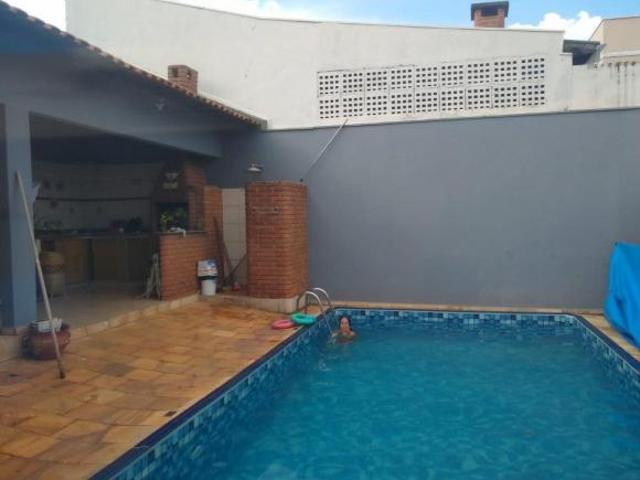 Casa para venda em Madureira de 305.00m² com 4 Quartos, 2 Suites e 2 Garagens