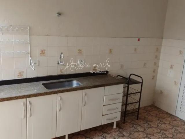 Casa para Venda em Marília, 3 dormitórios, 1 suíte, 3 banheiros, 4 vagas