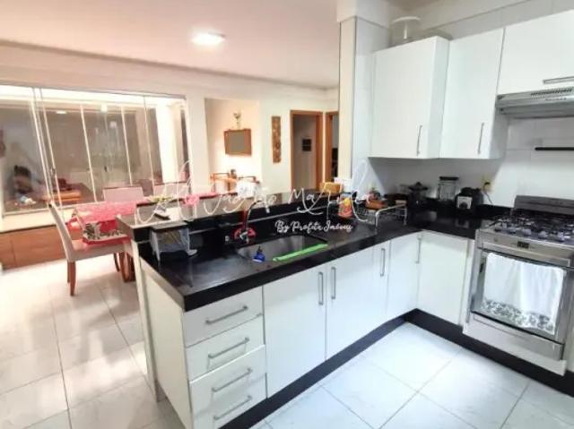 Casa para Venda em Marília, Vila Romana, 3 dormitórios, 1 suíte, 2 banheiros, 2 vagas