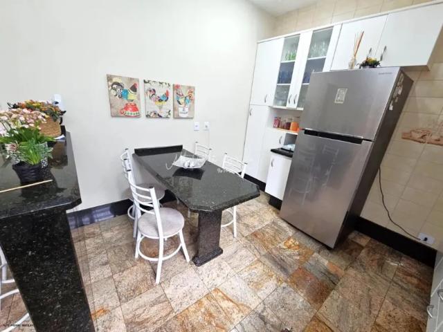 Casa para Venda em Marília, Jardim Ohara, 3 dormitórios, 1 suíte, 2 banheiros, 4 vagas