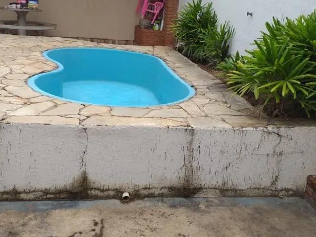Casa para Venda em Marília, Jardim Sasazaki, 3 dormitórios, 1 suíte, 4 banheiros, 3 vagas