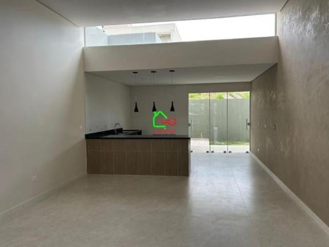 Casa para venda em Marambaia de 200.00m² com 3 Quartos, 3 Suites e 2 Garagens