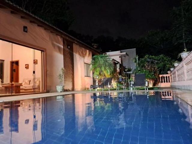 Casa para venda em Marambaia de 348.00m² com 3 Quartos, 1 Suite e 6 Garagens