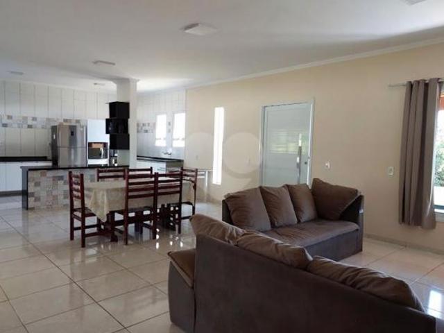 Casa para venda em Maracanã de 260.00m² com 2 Quartos, 1 Suite e 4 Garagens