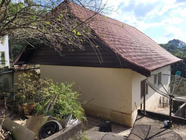 Casa para venda em Maria Mercedes de 2295.00m² com 3 Quartos, 1 Suite e 2 Garagens