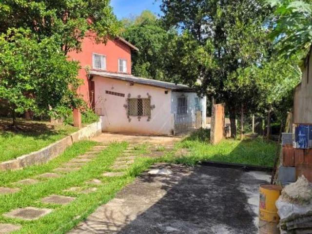 Casa para venda em Maria Mercedes de 2834.00m² com 2 Quartos e 2 Garagens