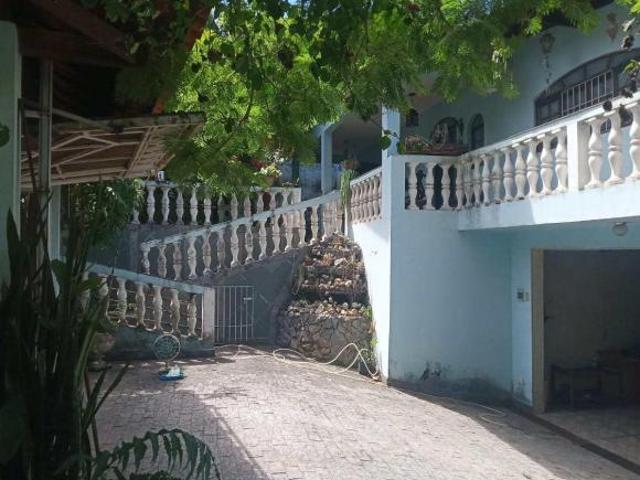 Casa para venda em Maria Mercedes de 505.00m² com 2 Quartos e 3 Garagens