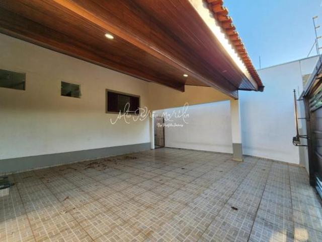Casa para Venda em Marília, Aeroporto, 3 dormitórios, 1 suíte, 2 banheiros, 3 vagas