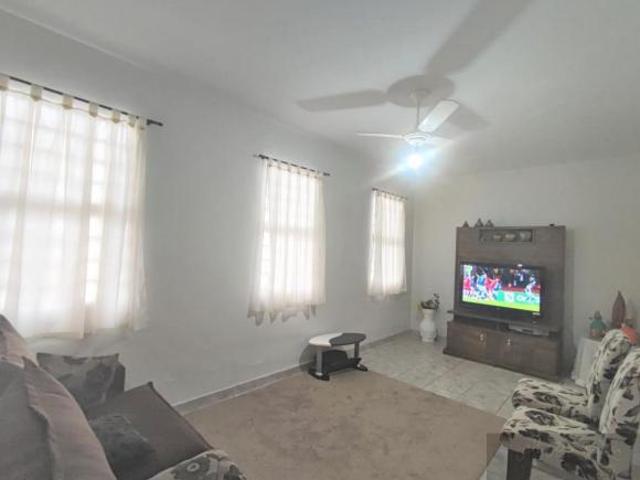 Casa para Venda em Marília, Cecap, 3 dormitórios, 1 suíte, 2 banheiros, 3 vagas
