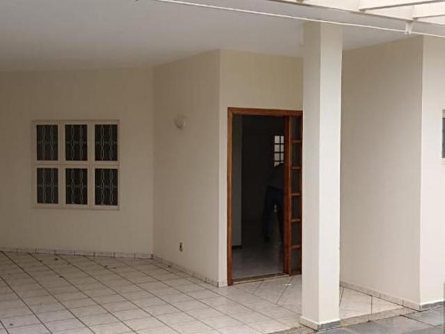 Casa para Venda em Marília, Fragata, 4 dormitórios, 1 suíte, 4 vagas