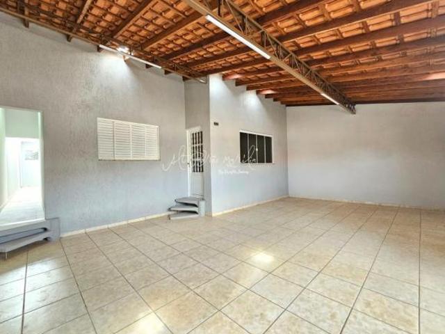 Casa para Venda em Marília, Jardim Califórnia, 5 dormitórios, 2 banheiros, 3 vagas