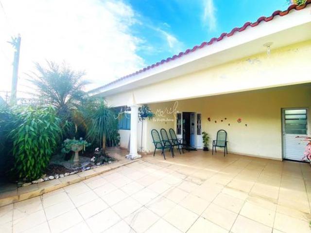 Casa para Venda em Marília, Jardim Eldorado, 3 dormitórios, 1 suíte, 2 banheiros, 3 vagas