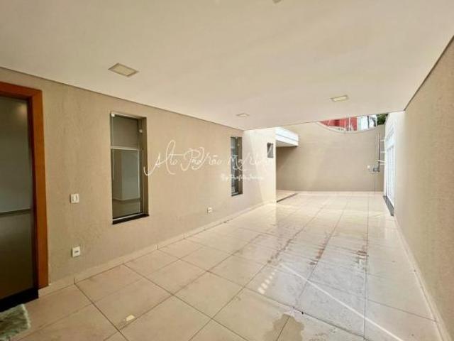 Casa para Venda em Marília, Jardim Marajá, 3 dormitórios, 3 suítes, 6 banheiros, 3 vagas