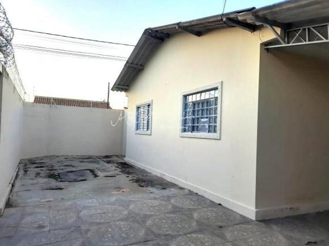 Casa para Venda em Marília, Jardim Santa Clara, 3 dormitórios, 1 banheiro, 3 vagas