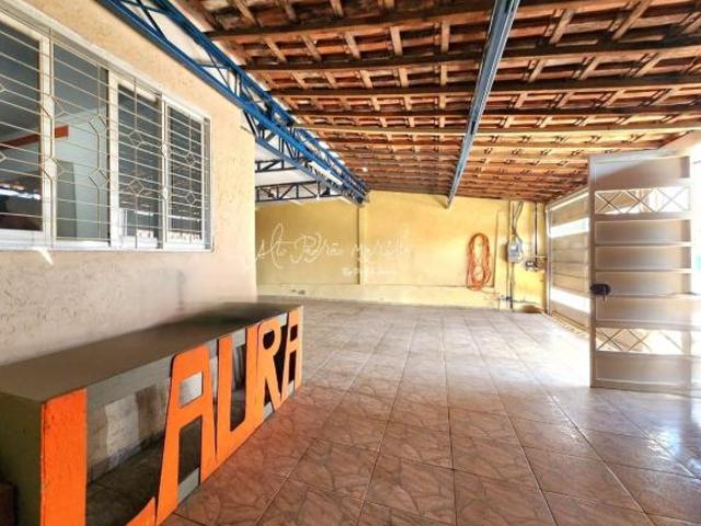 Casa para Venda em Marília, Jardim Santa Antonieta, 3 dormitórios, 2 banheiros, 3 vagas