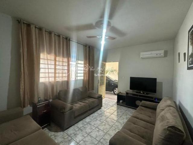 Casa para Venda em Marília, Jardim Planalto, 3 dormitórios, 1 suíte, 2 banheiros, 3 vagas