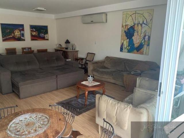 Casa para Venda em Marília, Jardim Tangará, 4 dormitórios, 2 suítes, 5 banheiros, 2 vagas