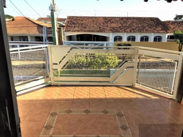 Casa para Venda em Marília, Jardim Tangará, 3 dormitórios, 1 suíte, 3 banheiros, 2 vagas
