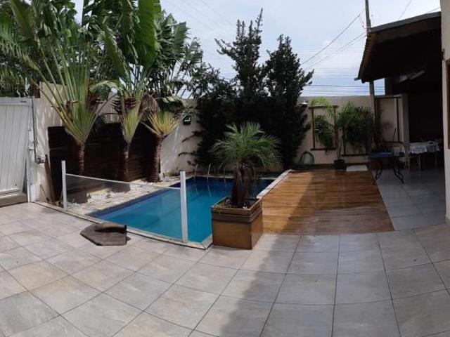 Casa para Venda em Marília, Jardim Universitário, 2 dormitórios, 2 suítes, 2 banheiros, 2 vagas