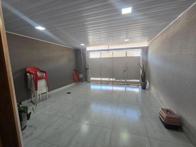 Casa para Venda em Marília, Jardim Virgínia, 3 dormitórios, 1 suíte, 2 banheiros, 2 vagas