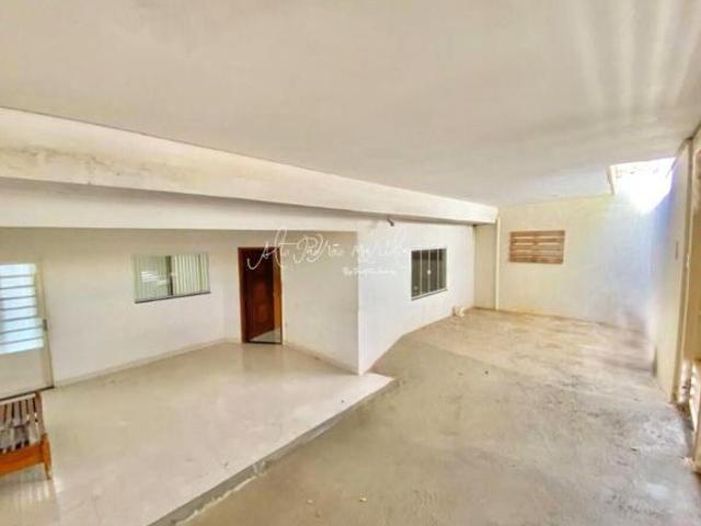 Casa para Venda em Marília, Jardim Virgínia, 3 dormitórios, 1 suíte, 2 banheiros, 3 vagas