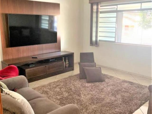 Casa para Venda em Marília, Palmital, 3 dormitórios, 1 suíte, 2 banheiros, 2 vagas