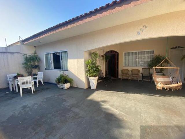 Casa para Venda em Marília, Palmital, 3 dormitórios, 1 suíte, 4 vagas