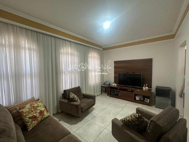 Casa para Venda em Marília, Santa Tereza, 3 dormitórios, 1 suíte, 3 banheiros, 5 vagas