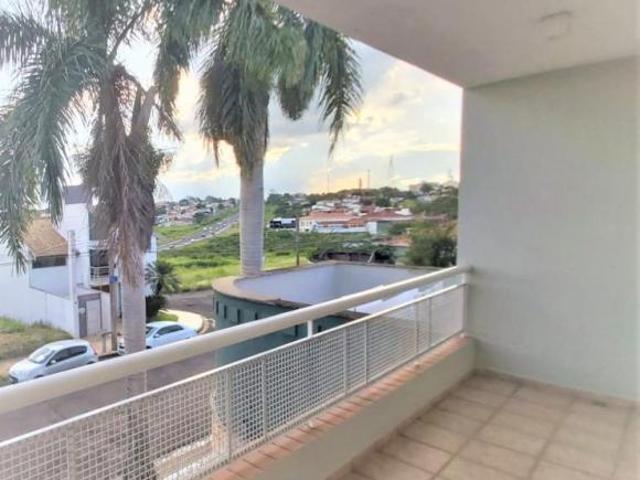Casa para Venda em Marília, Senador Salgado Filho, 3 dormitórios, 1 suíte, 4 banheiros, 2 vagas