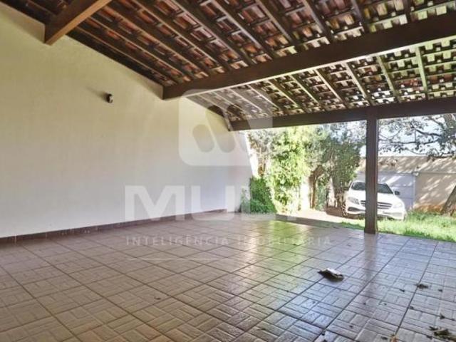 Casa para venda em Marta Helena, Uberlândia
