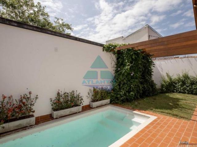 Casa para venda em Massaguaçu de 270.00m² com 3 Quartos, 1 Suite e 2 Garagens