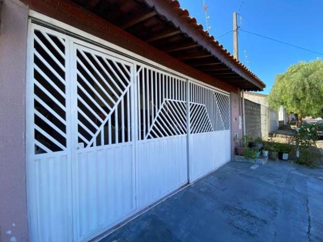 Casa para venda em Medeiros de 188.00m² com 6 Quartos e 2 Garagens