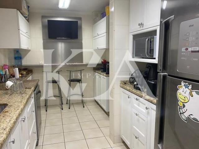 Casa para venda em Medeiros de 240.00m² com 4 Quartos, 1 Suite e 5 Garagens