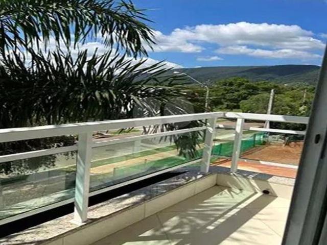 Casa para venda em Medeiros de 271.00m² com 3 Quartos, 3 Suites e 6 Garagens