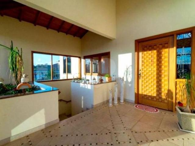 Casa para venda em Medeiros de 508.00m² com 3 Quartos, 3 Suites e 10 Garagens