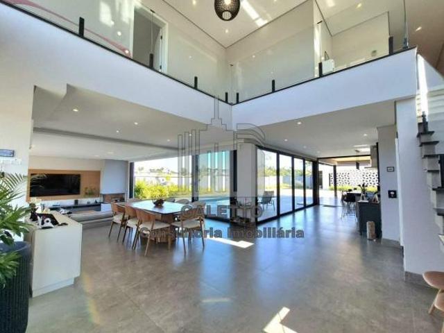 Casa para venda em Medeiros de 517.00m² com 6 Quartos, 3 Suites e 9 Garagens