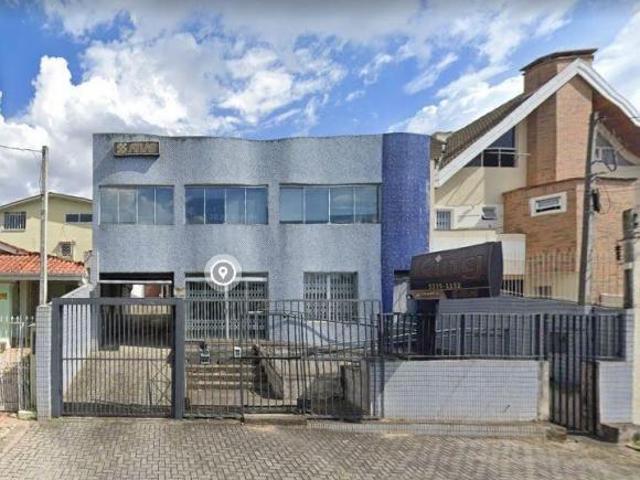 Casa para venda em Mercês de 298.00m² com 1 Quarto e 7 Garagens