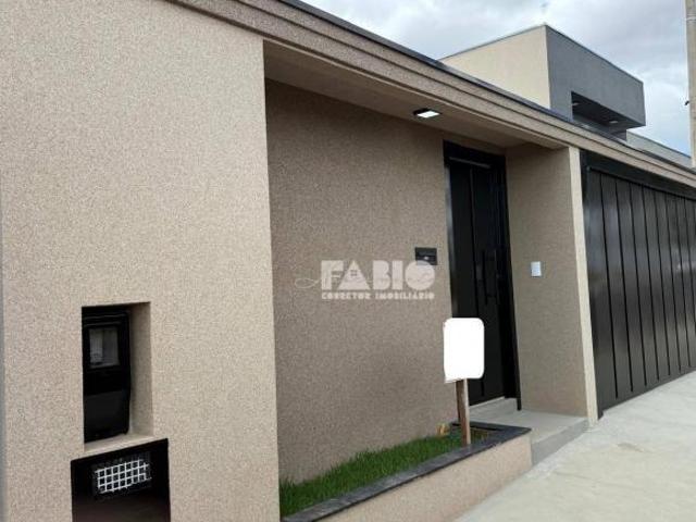 Casa para venda em Miravista Residencial de 110.00m² com 2 Quartos, 1 Suite e 2 Garagens