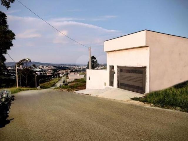 Casa para venda em N R Porto Seguro de 170.00m² com 3 Quartos, 1 Suite e 2 Garagens