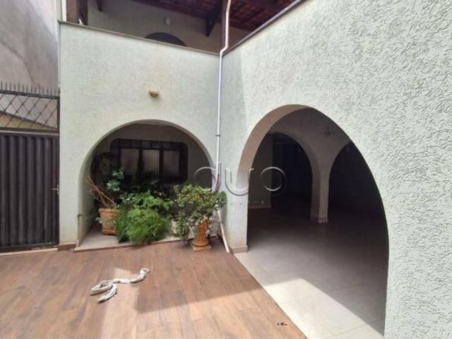 Casa para venda em Nova América de 278.00m² com 3 Quartos, 1 Suite e 4 Garagens