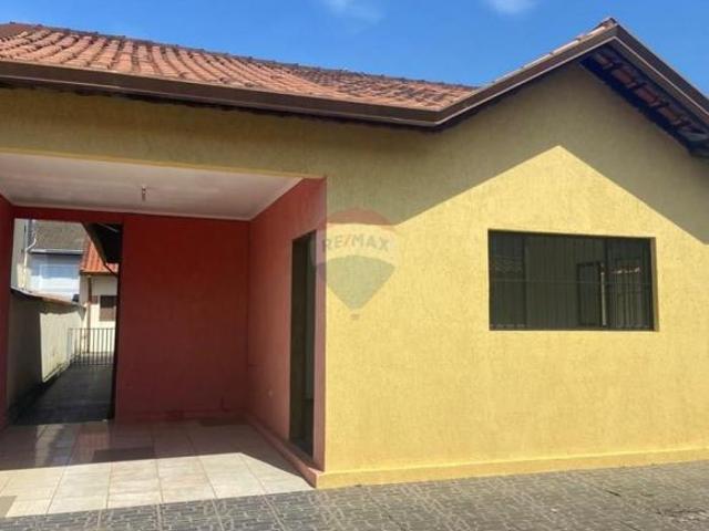 Casa para venda em Nova Arujá de 149.00m² com 2 Quartos, 2 Suites e 4 Garagens
